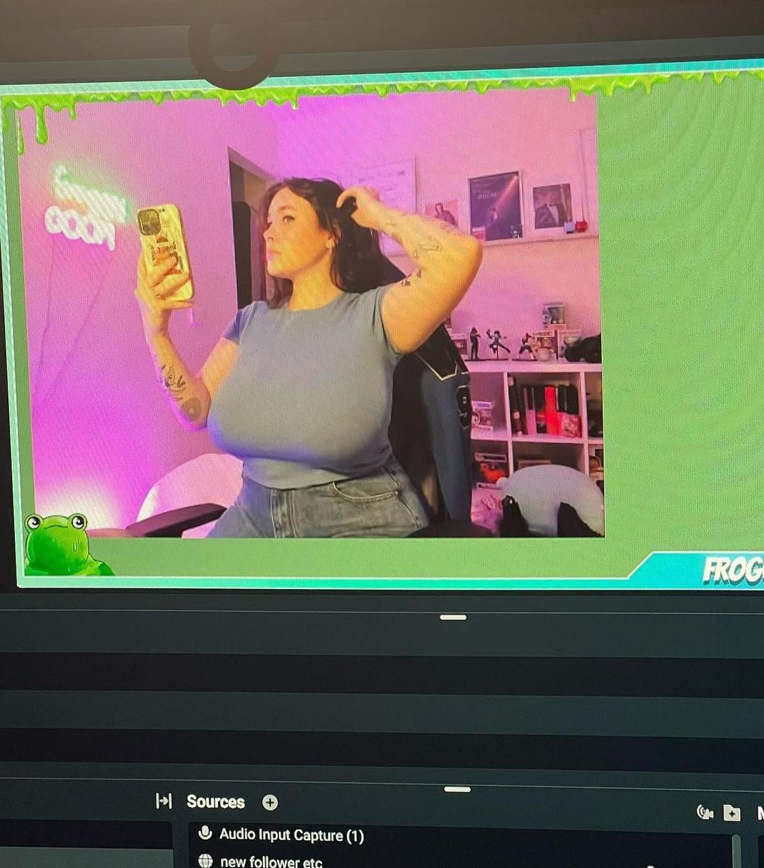 Stacked Streamer | Scrolller