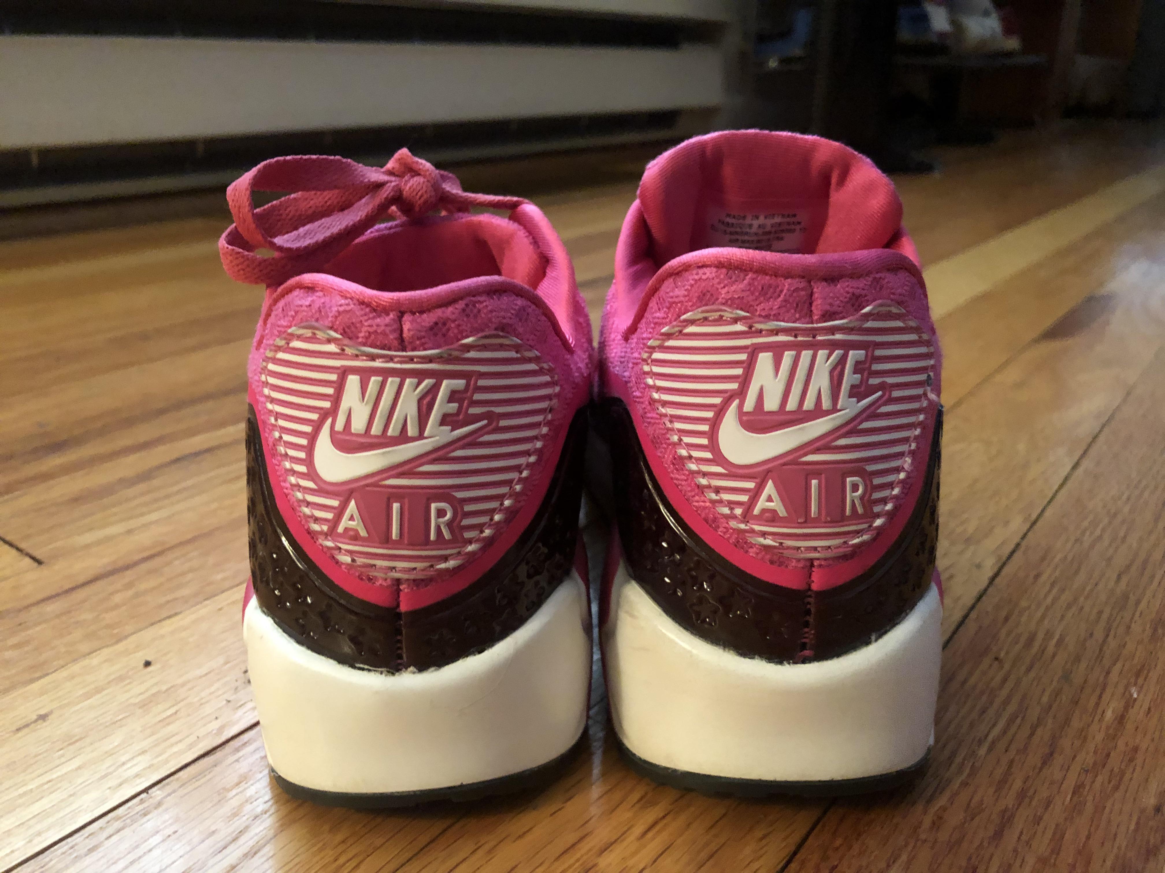 Help! What are these do they have any value? | Scrolller