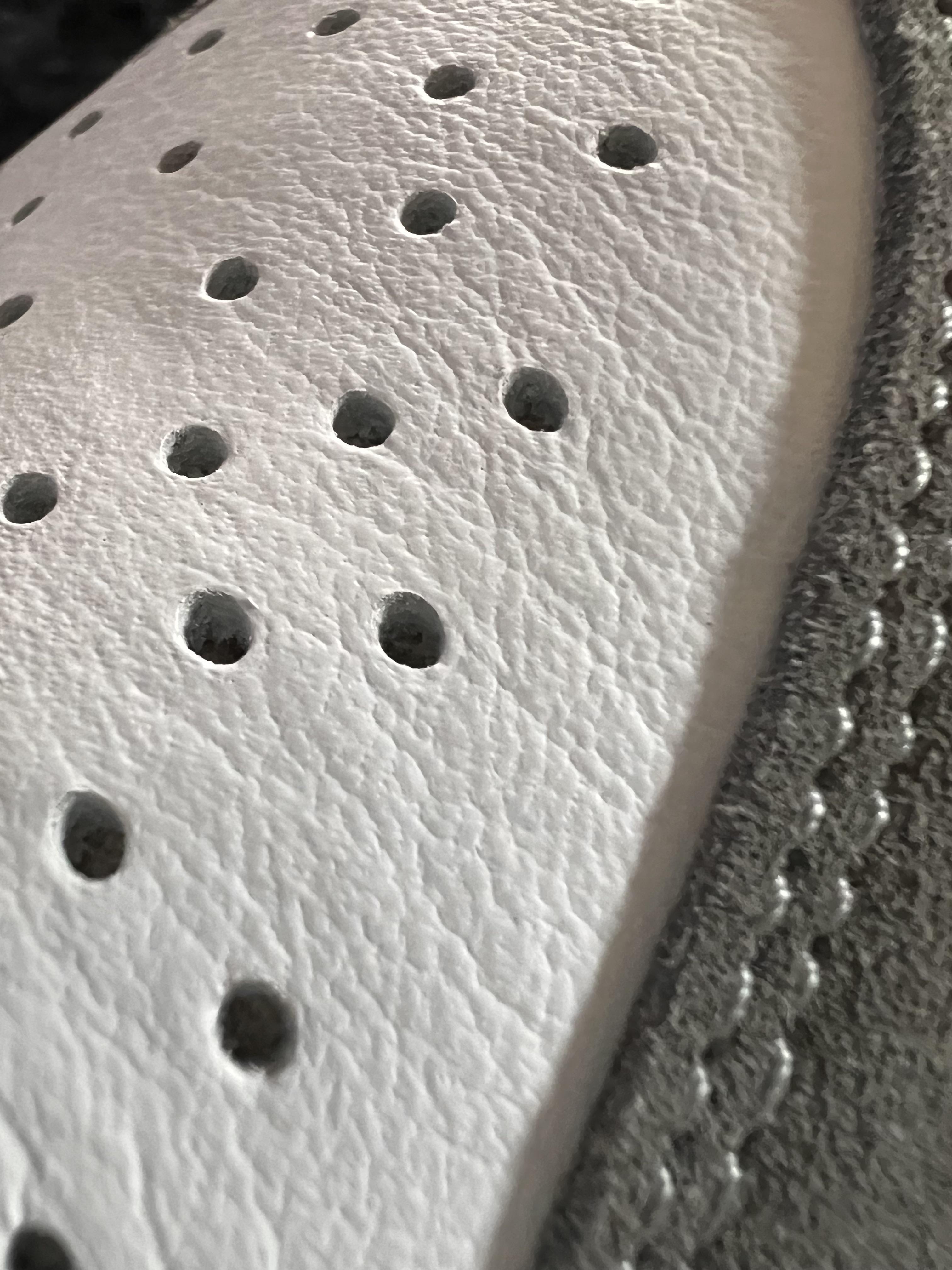 Jordan 1 - Different Leather? (Defect?) | Scrolller