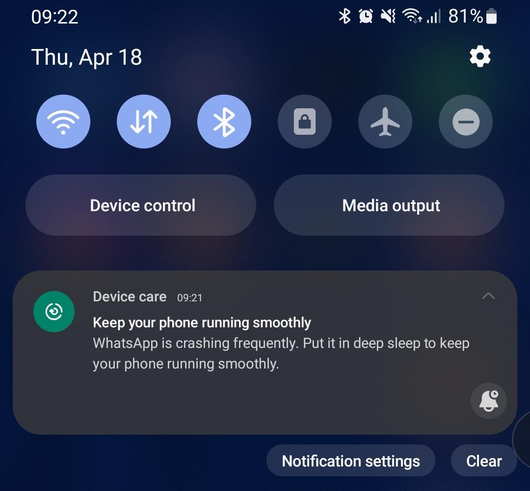 Whatsapp instant crash after new UI update. | Scrolller