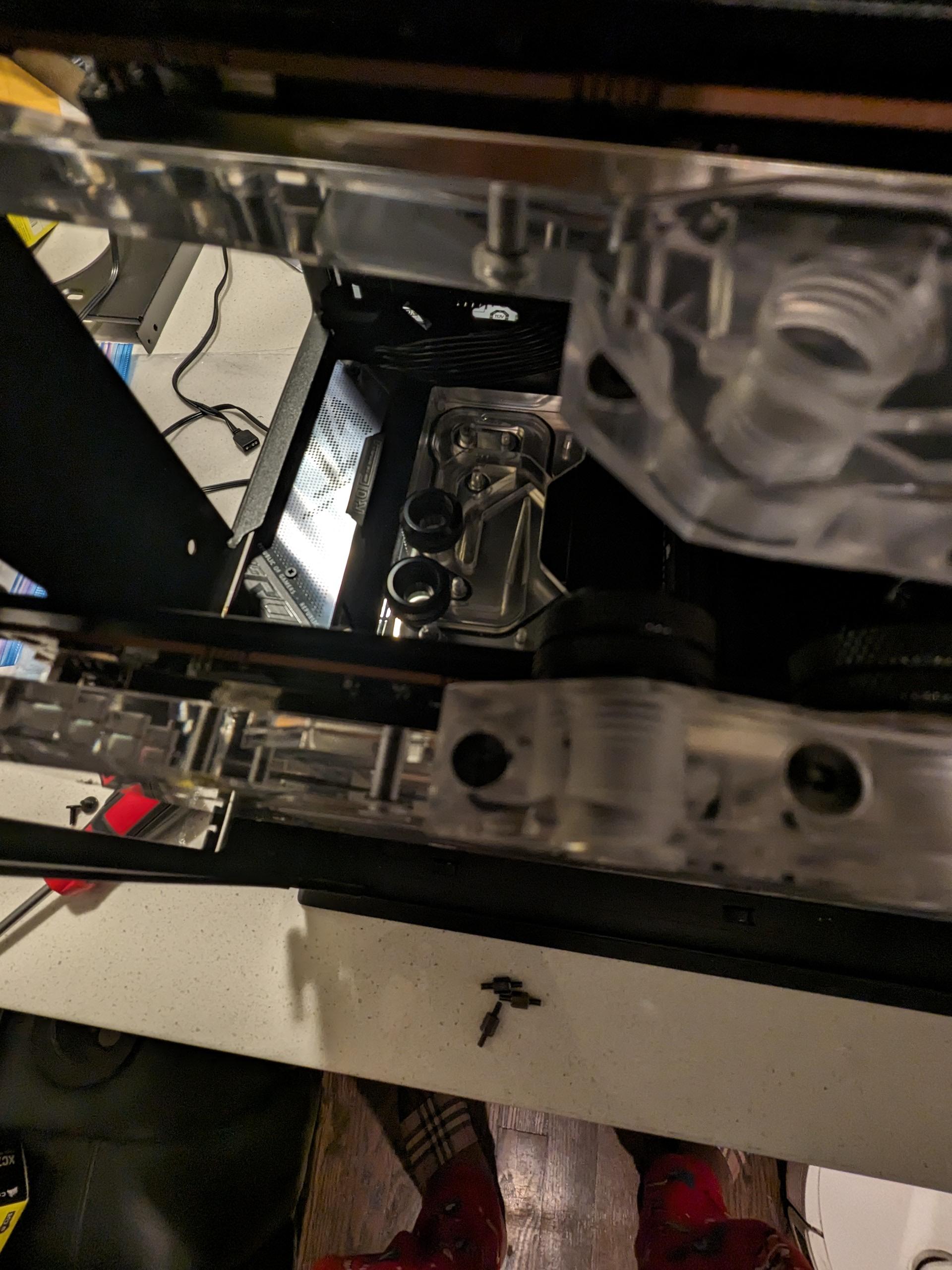 First time water cooling how should I route the tubes | Scrolller