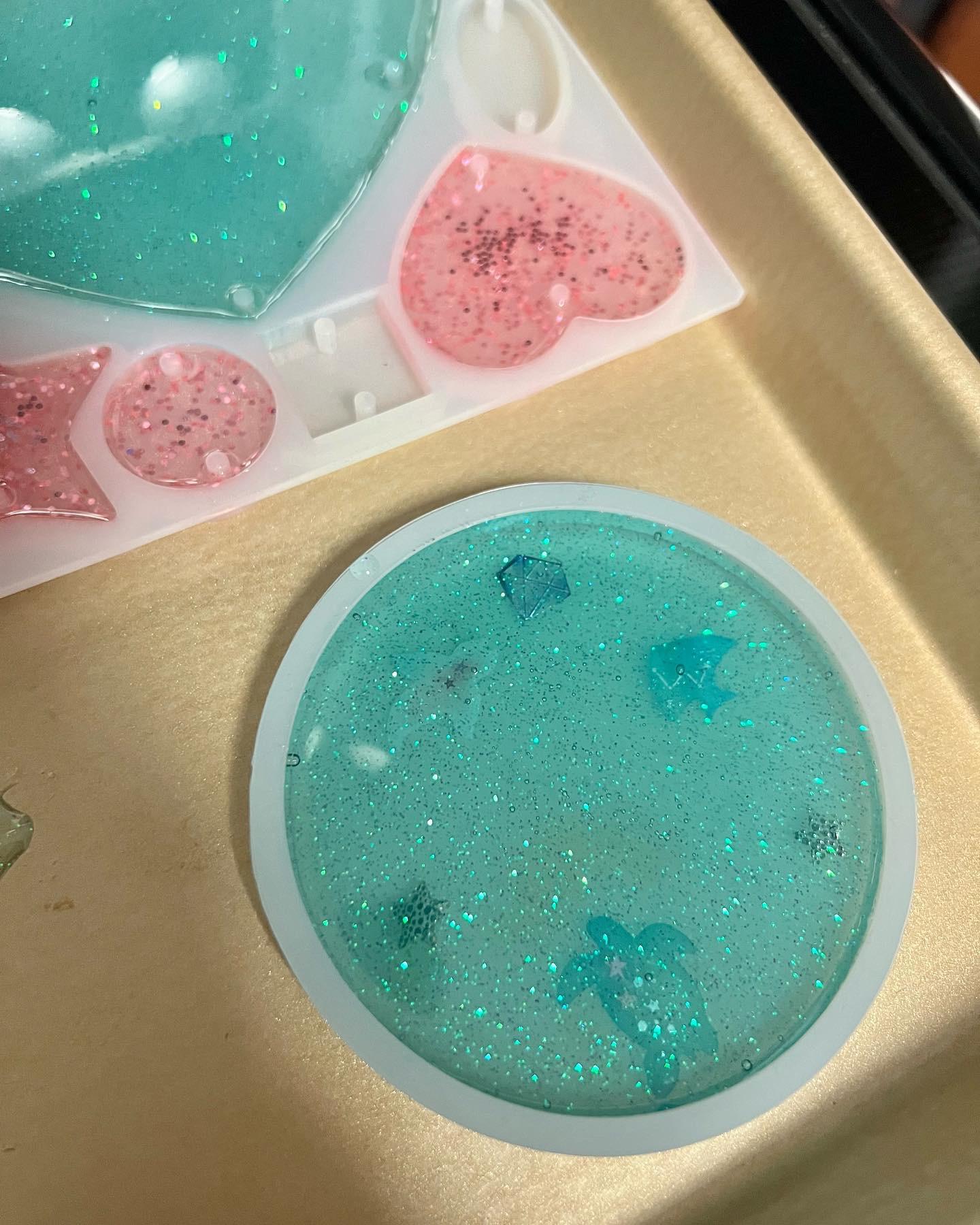 First time trying epoxy resin | Scrolller