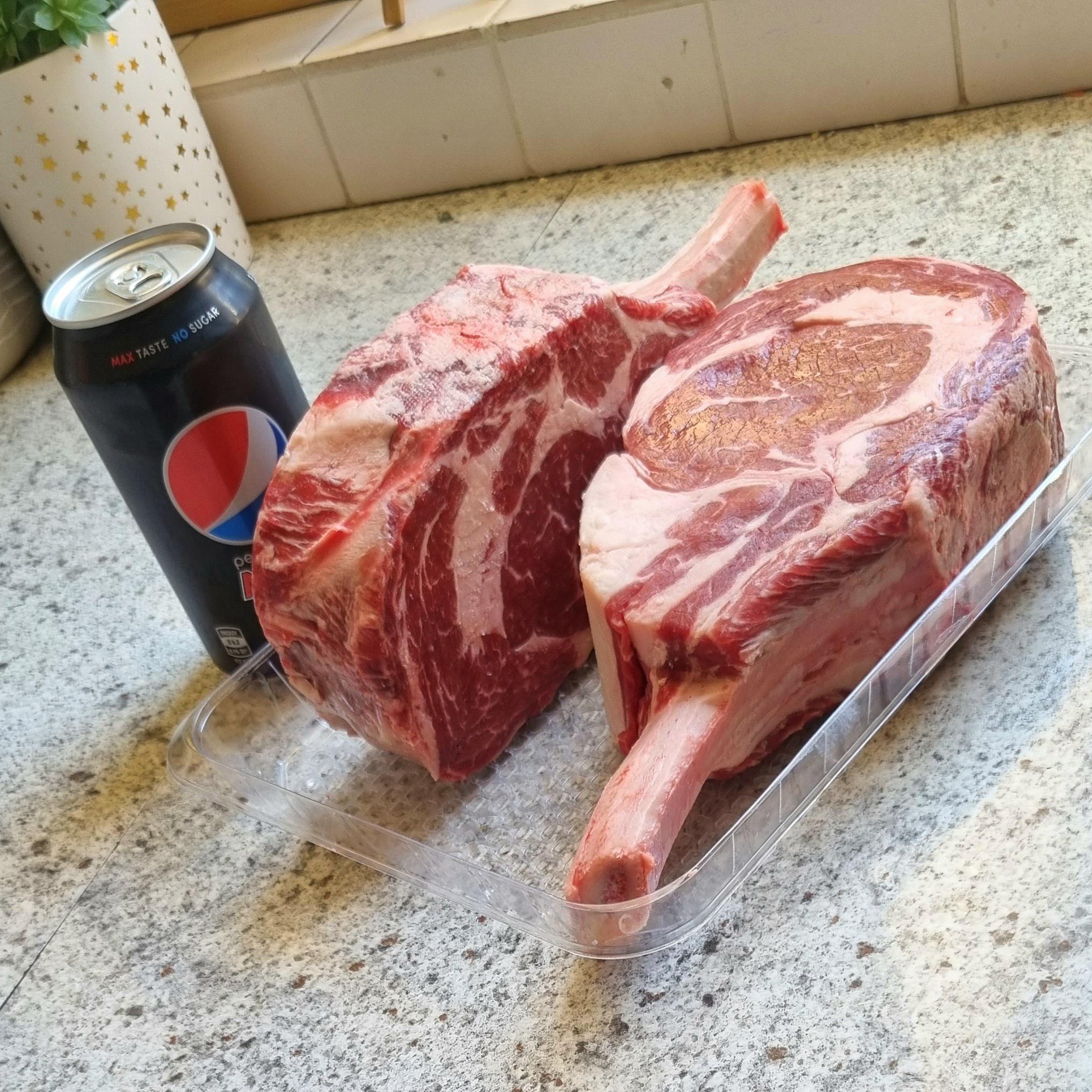 Couple of beautiful thiccbois. Reverse seared. Cheers 🍻 | Scrolller