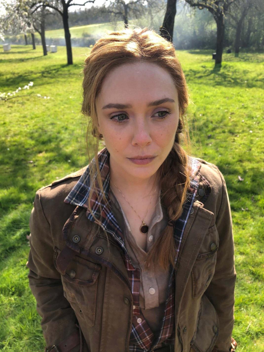 Lizzie on set of Multiverse of Madness | Scrolller