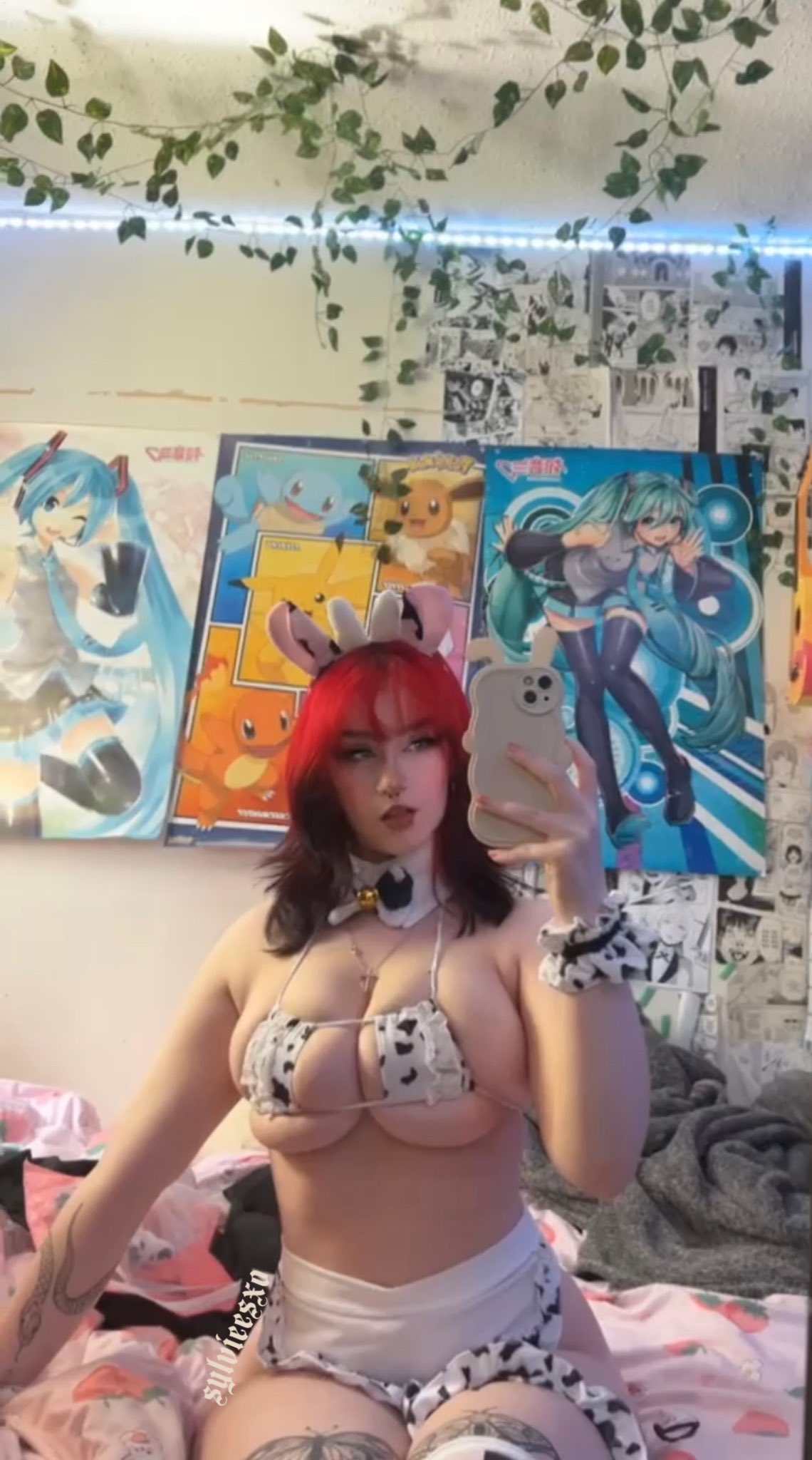 Poor straps... | Scrolller