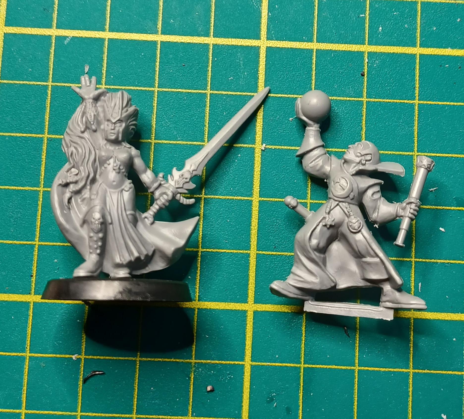 Need some help identifying these old models :) | Scrolller