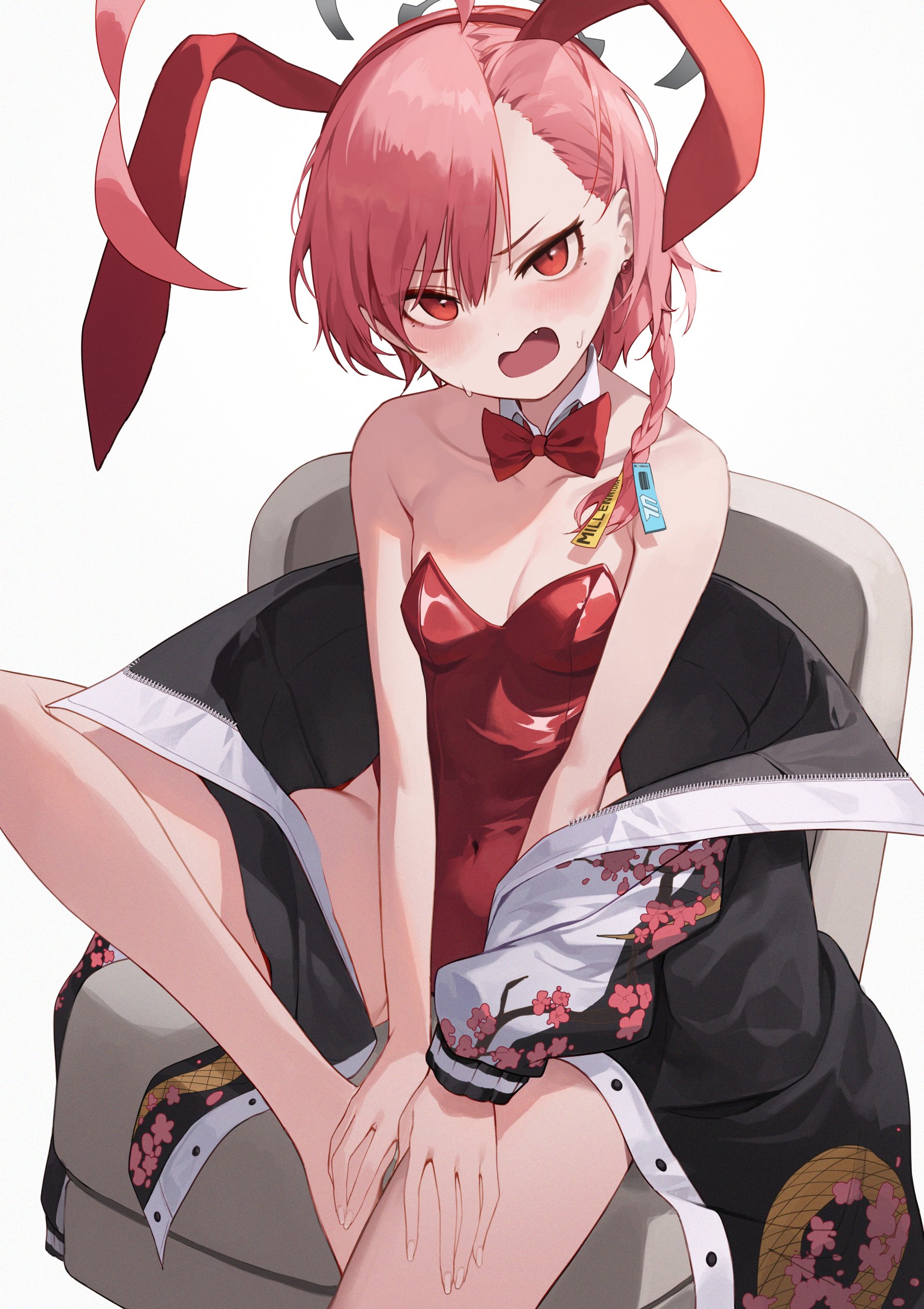 Angry smol GF | Scrolller