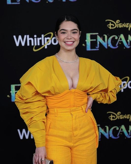 Auli'i Cravalho is practically begging for a nice big load on those fat tits | Scrolller