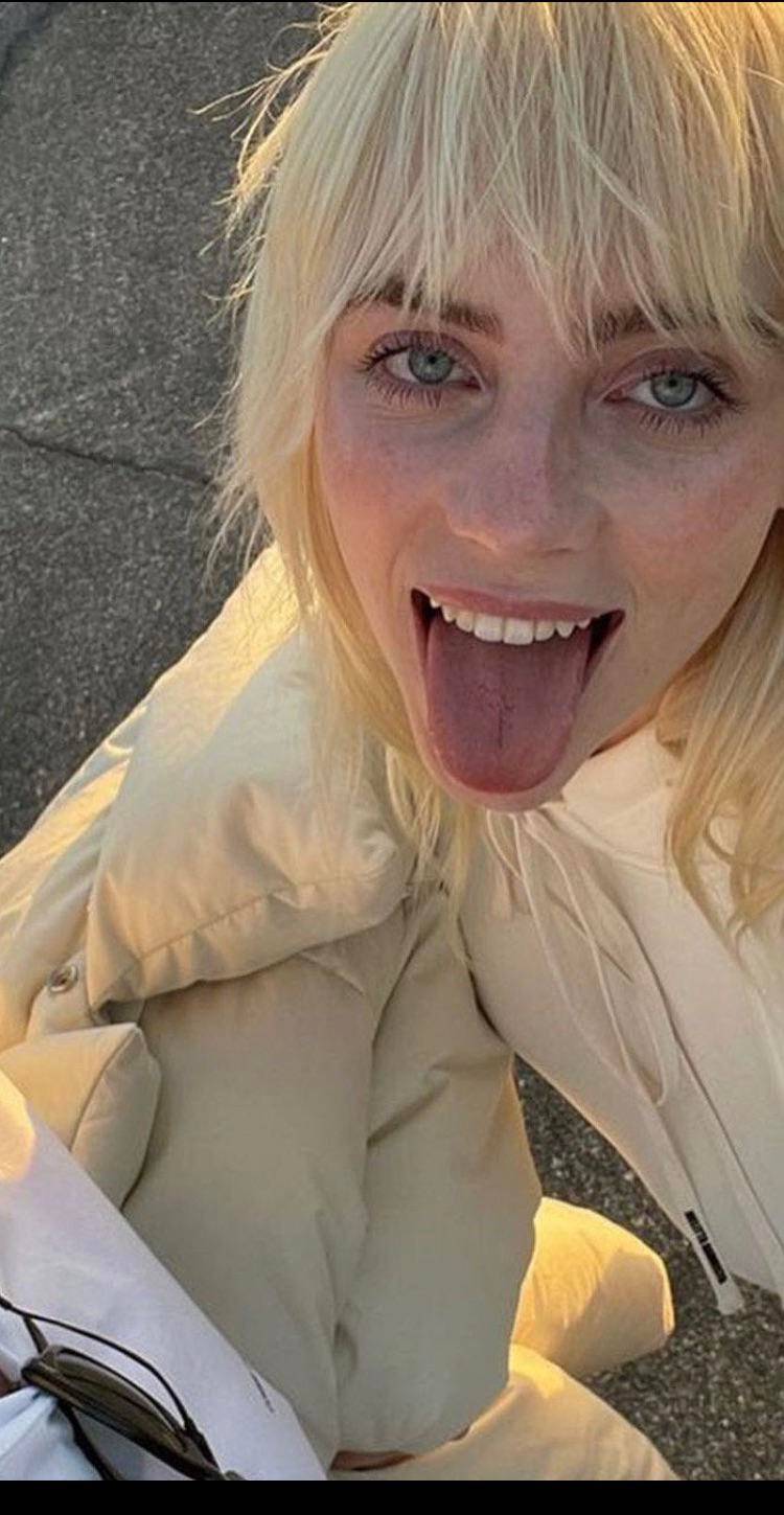 billie eilish begging for it | Scrolller