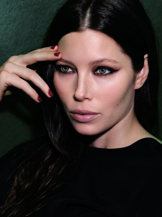 Bold Jessica | Scrolller