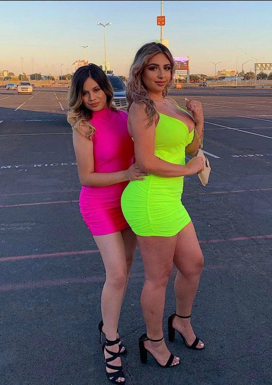 Bright colors | Scrolller