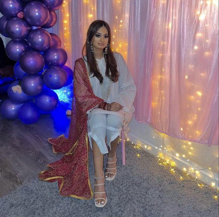 Celebrating 🇵🇰 | Scrolller