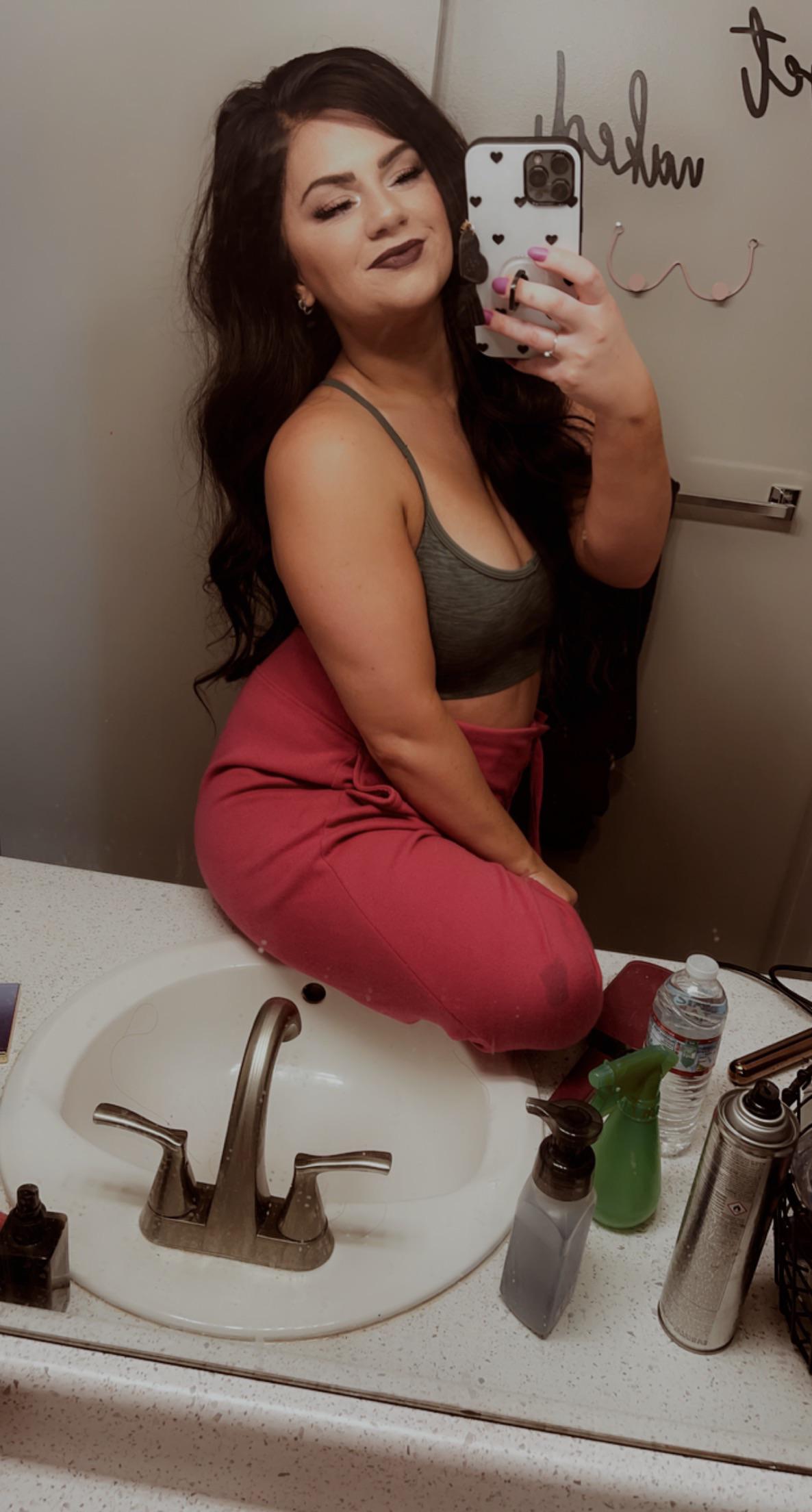 Flirty ASMR ️😘 | Scrolller