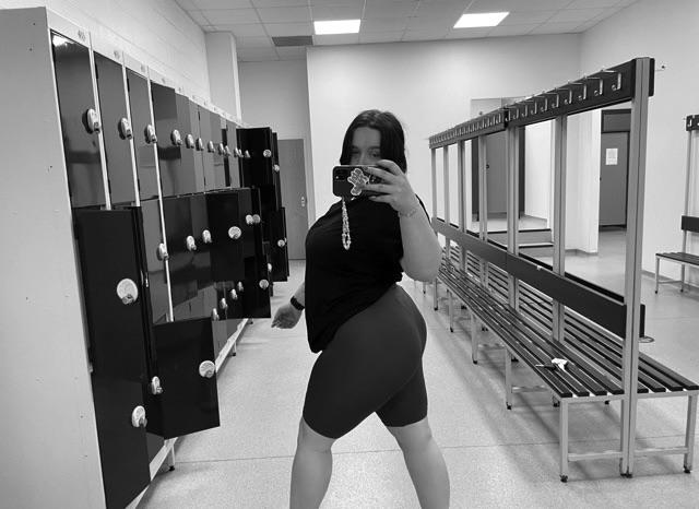 late night sessions | Scrolller