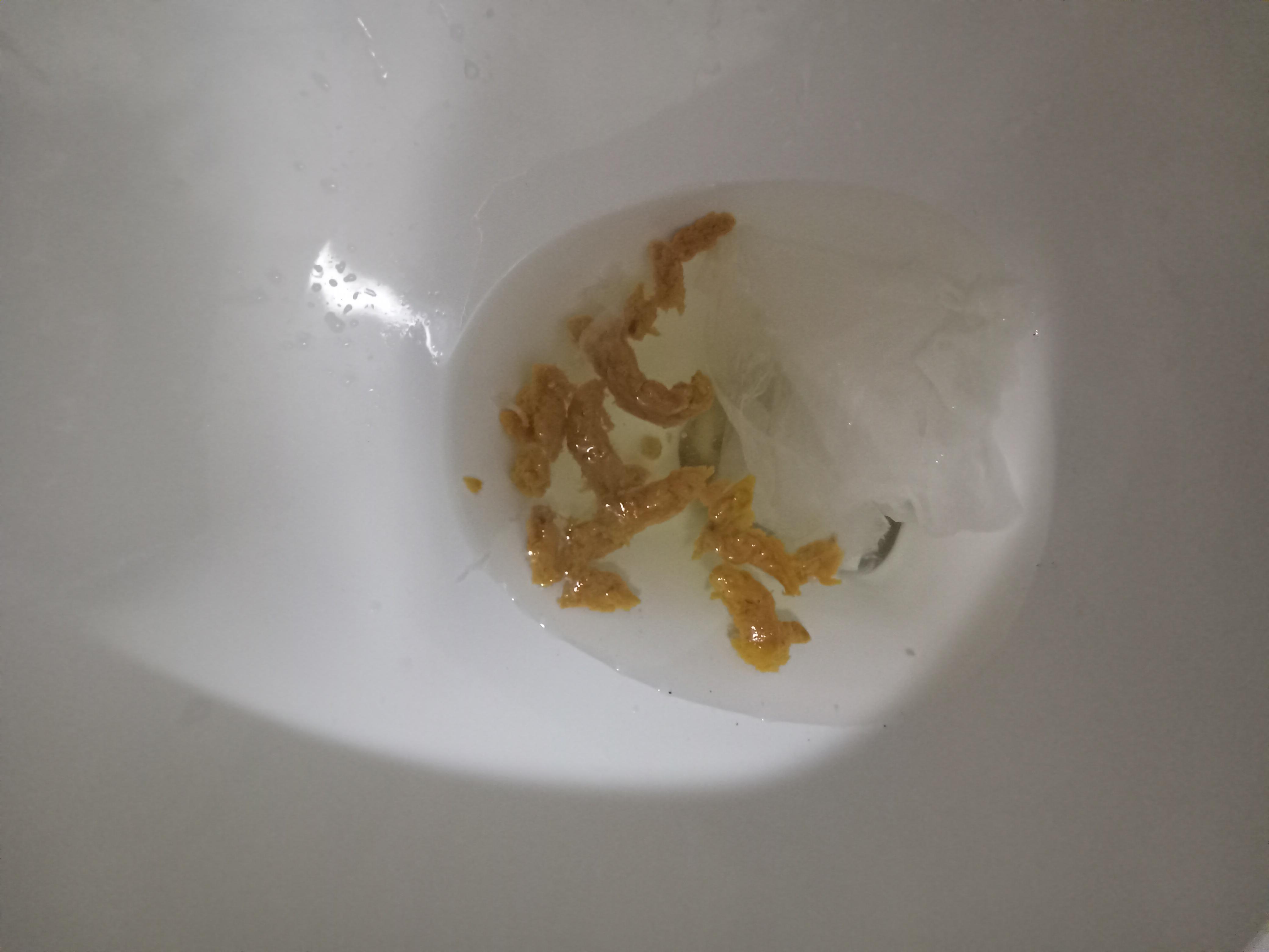 look at this dump I just took, it's definitely a floater! xoxo | Scrolller