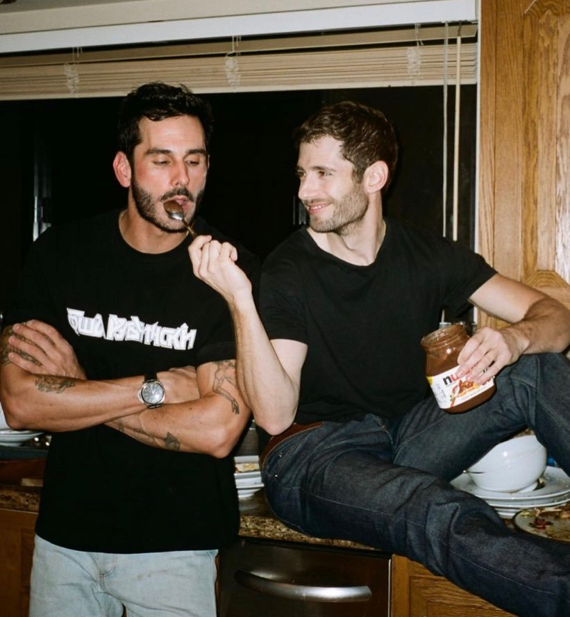 Two guys, one jar | Scrolller