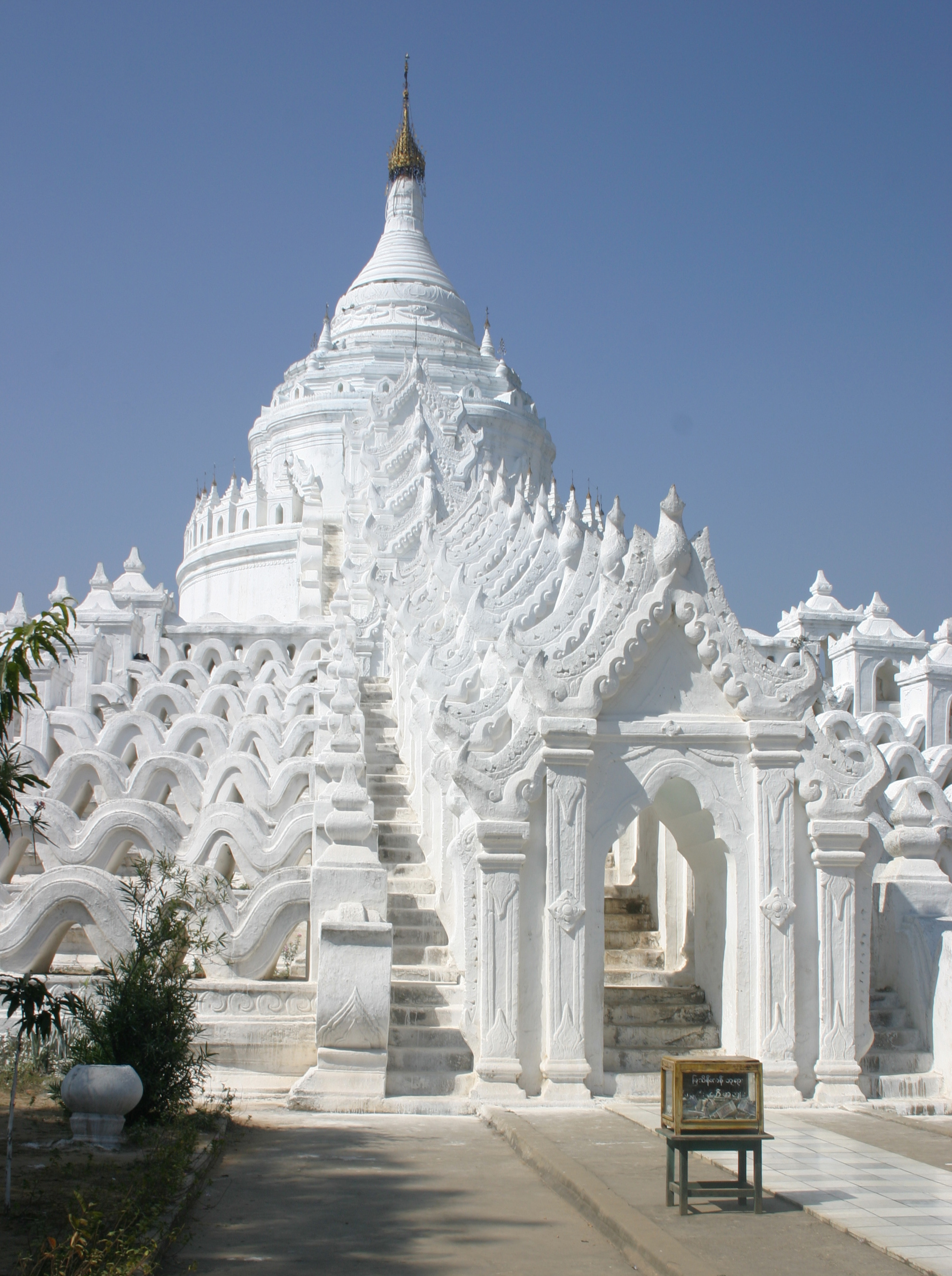Hsinbyume Pagoda, Mingun | Scrolller