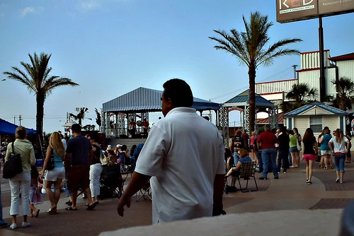 Kemah Rock The Dock | Scrolller