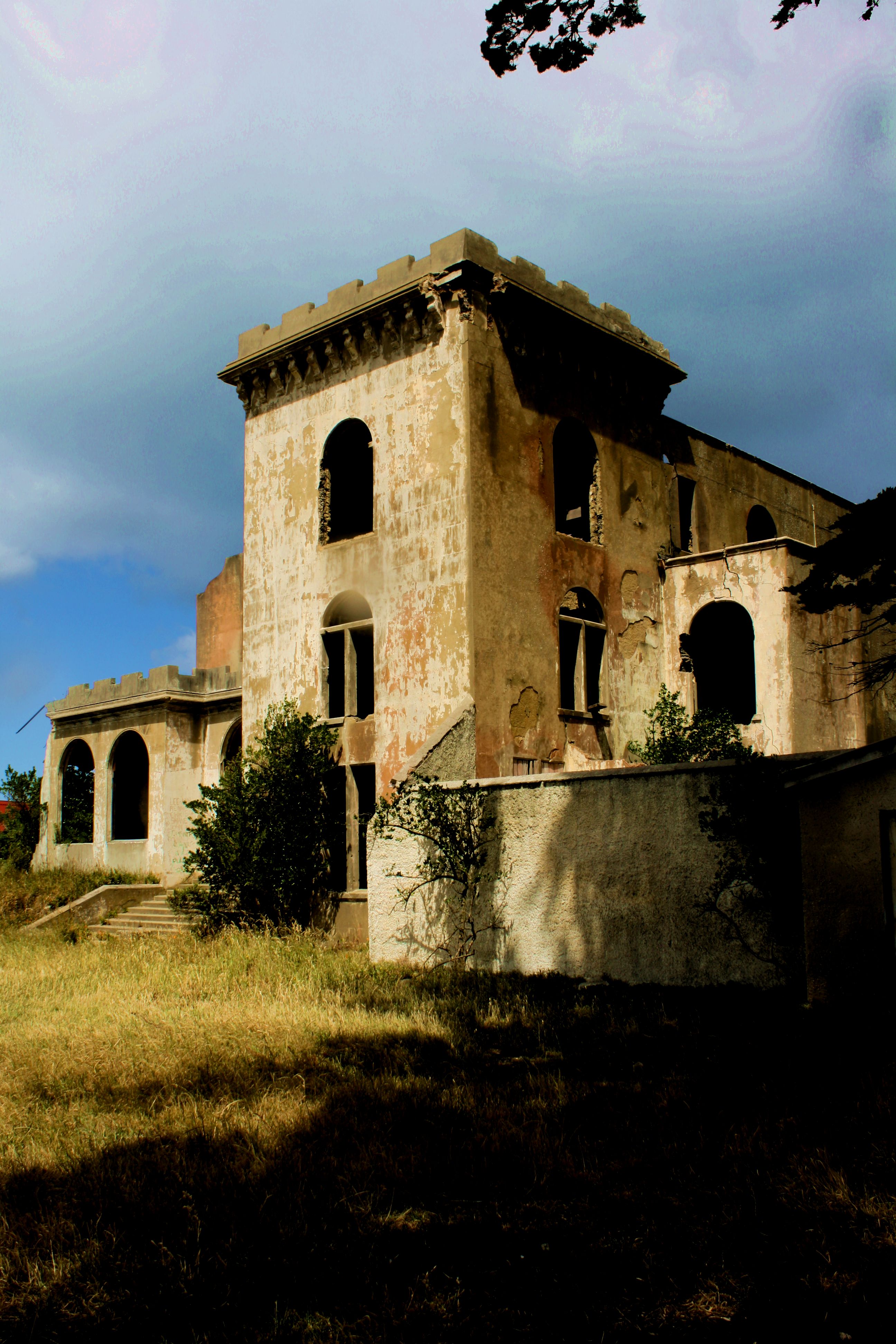 Cargill's Castle in 2009 | Scrolller