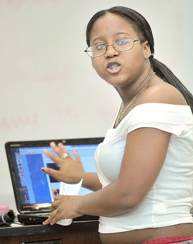 _D3N3487_presentations_fix | Scrolller