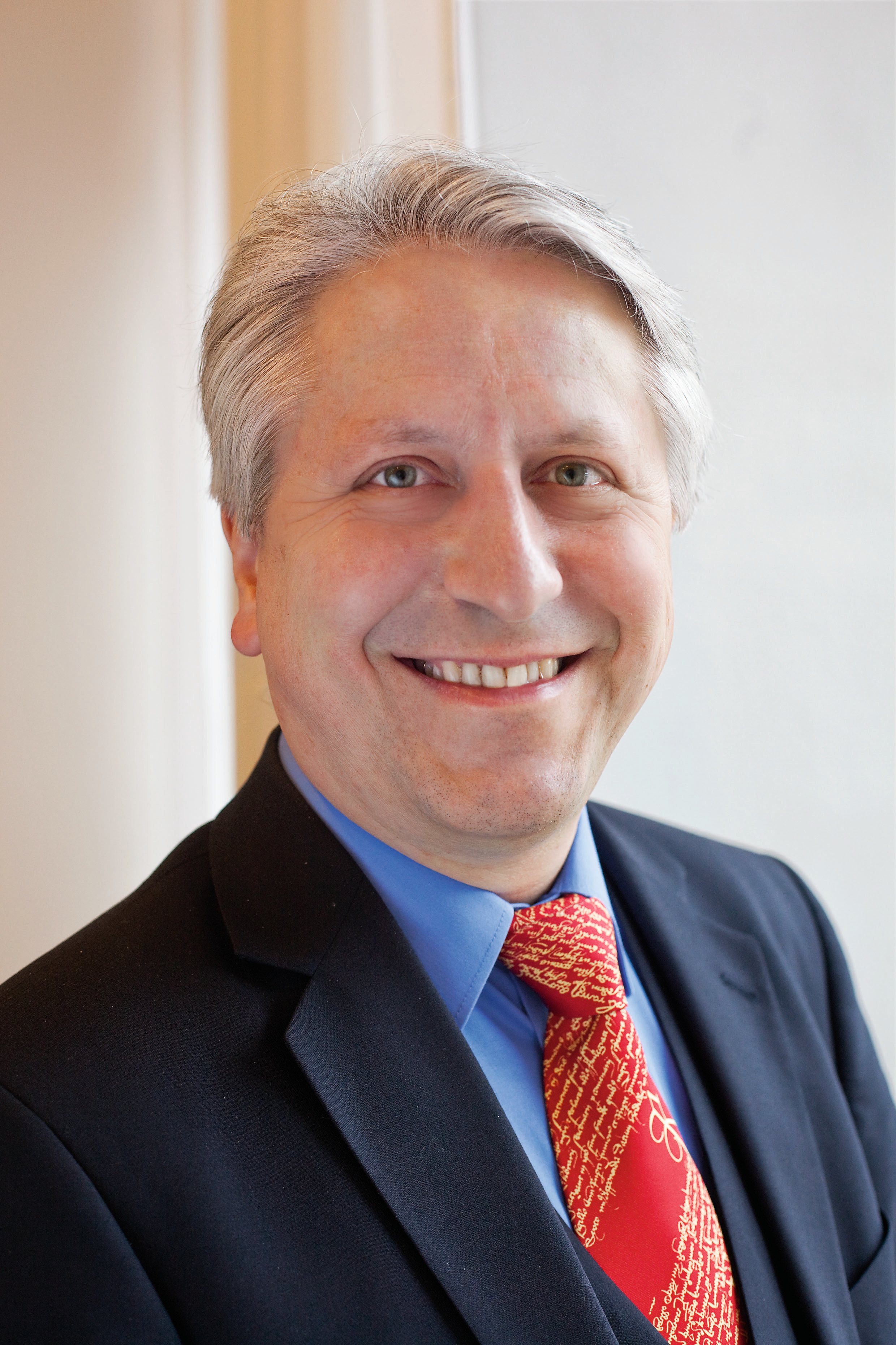 Bernhard Eitel (2009) | Scrolller