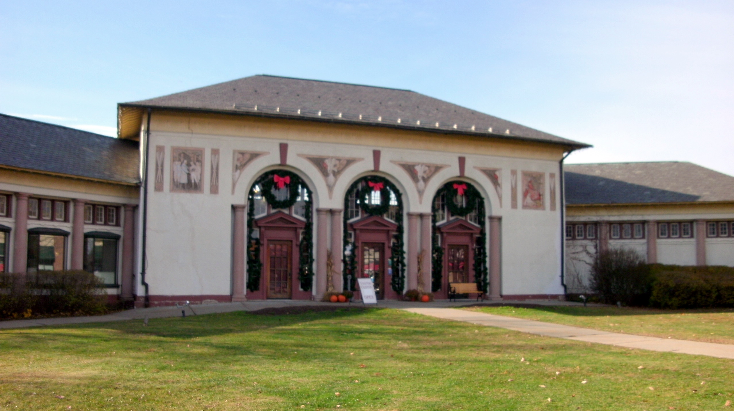 Saratoga Springs Visitor Center, November 2010 | Scrolller